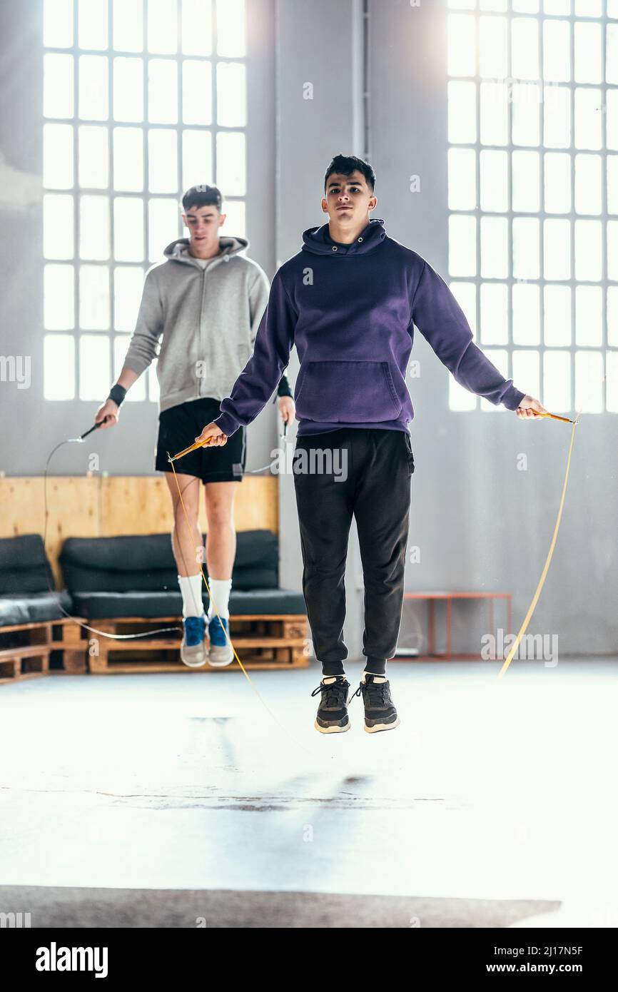 Two people skipping rope hi-res stock photography and images - Alamy