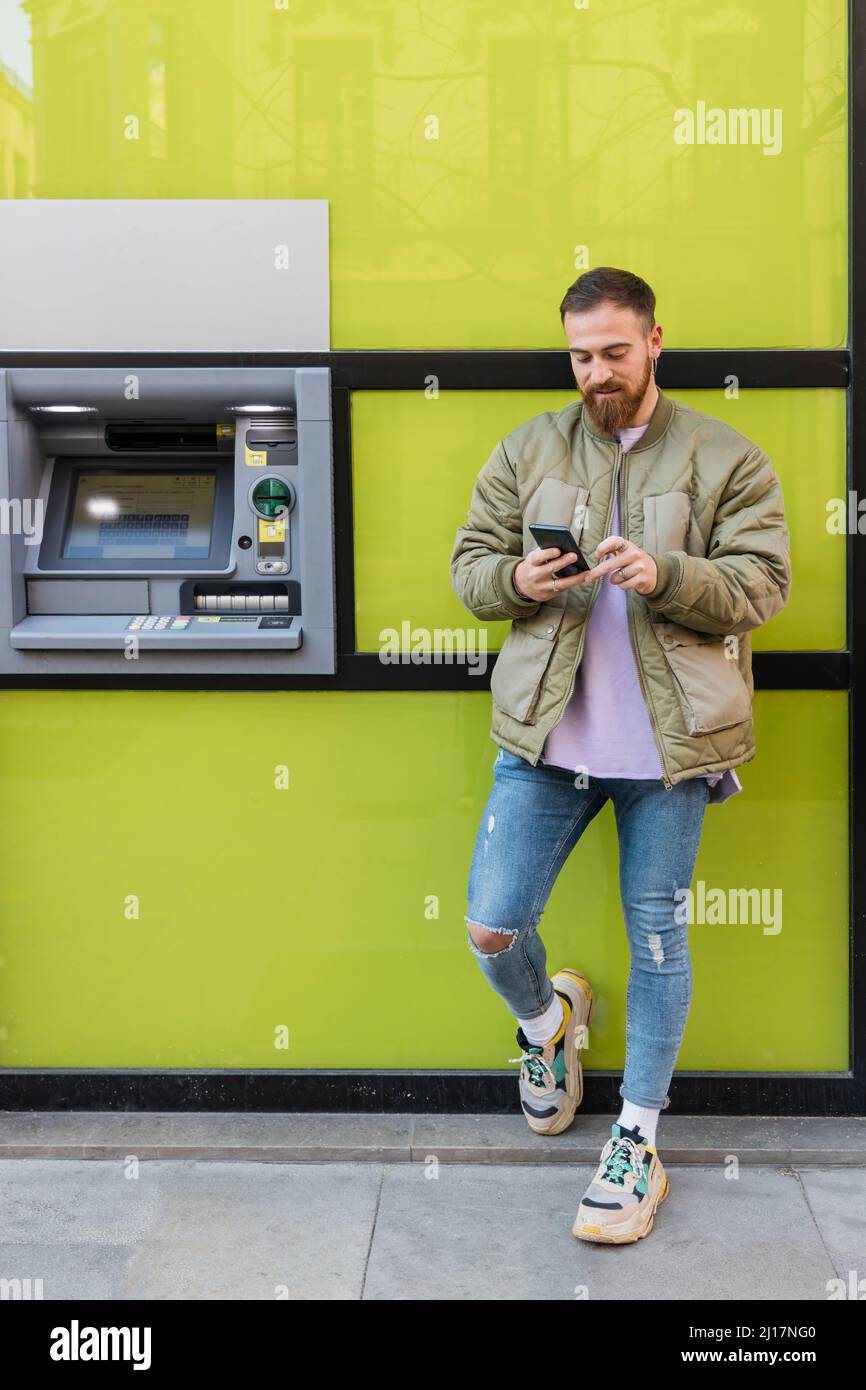 Using atm man hi-res stock photography and images - Alamy