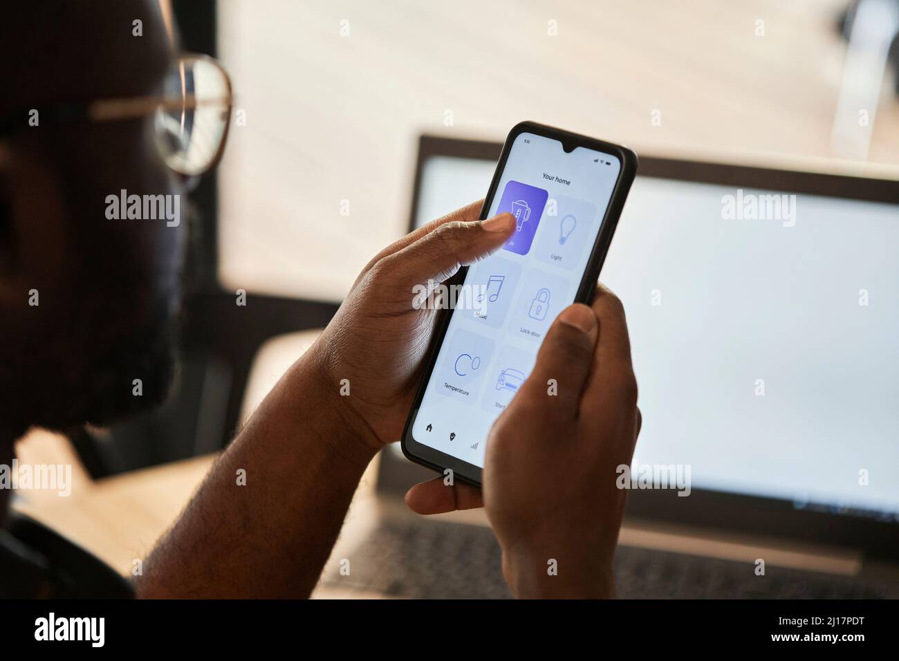 Native app hi-res stock photography and images - Alamy