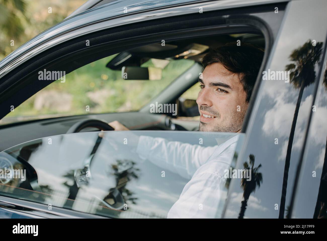 Drivers side car window hi-res stock photography and images - Alamy