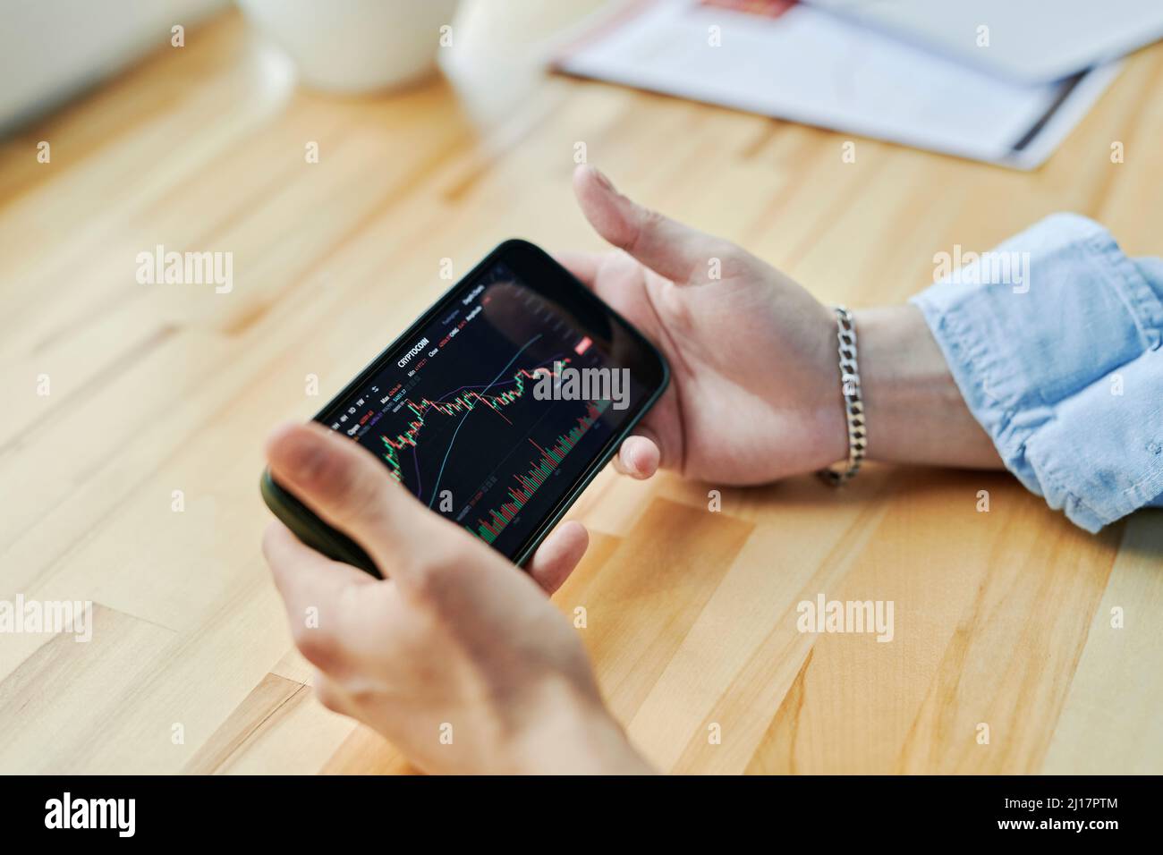 Trading desk hi-res stock photography and images - Alamy