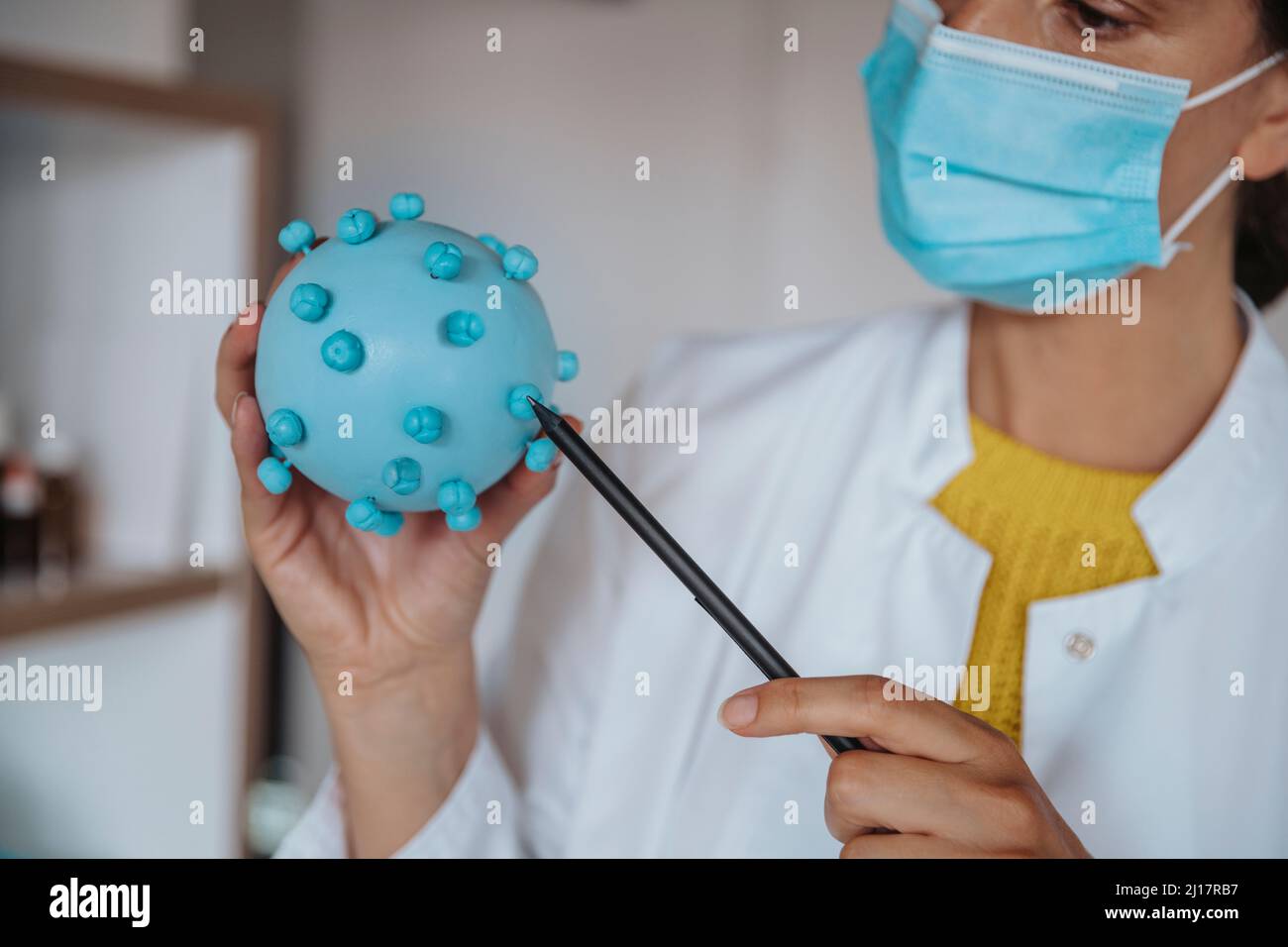 Doctor virus hi-res stock photography and images - Alamy