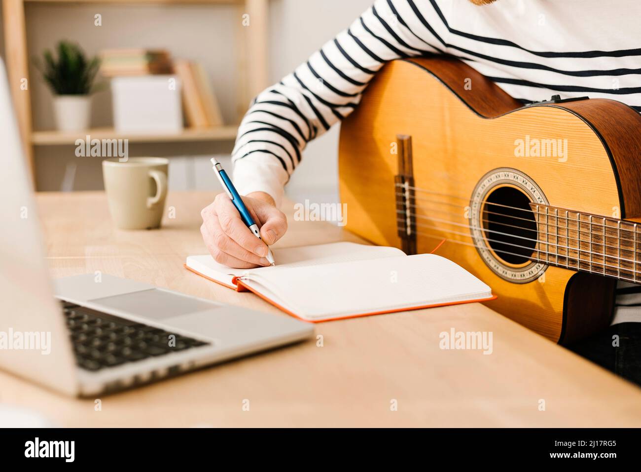 Musical connection hi-res stock photography and images - Alamy