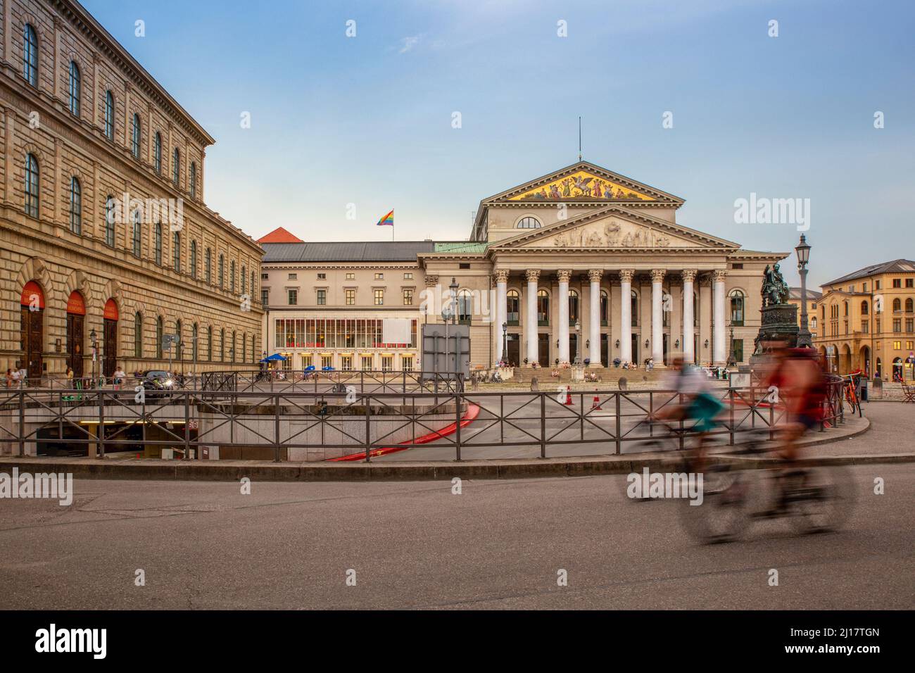 Munich background hi-res stock photography and images - Alamy