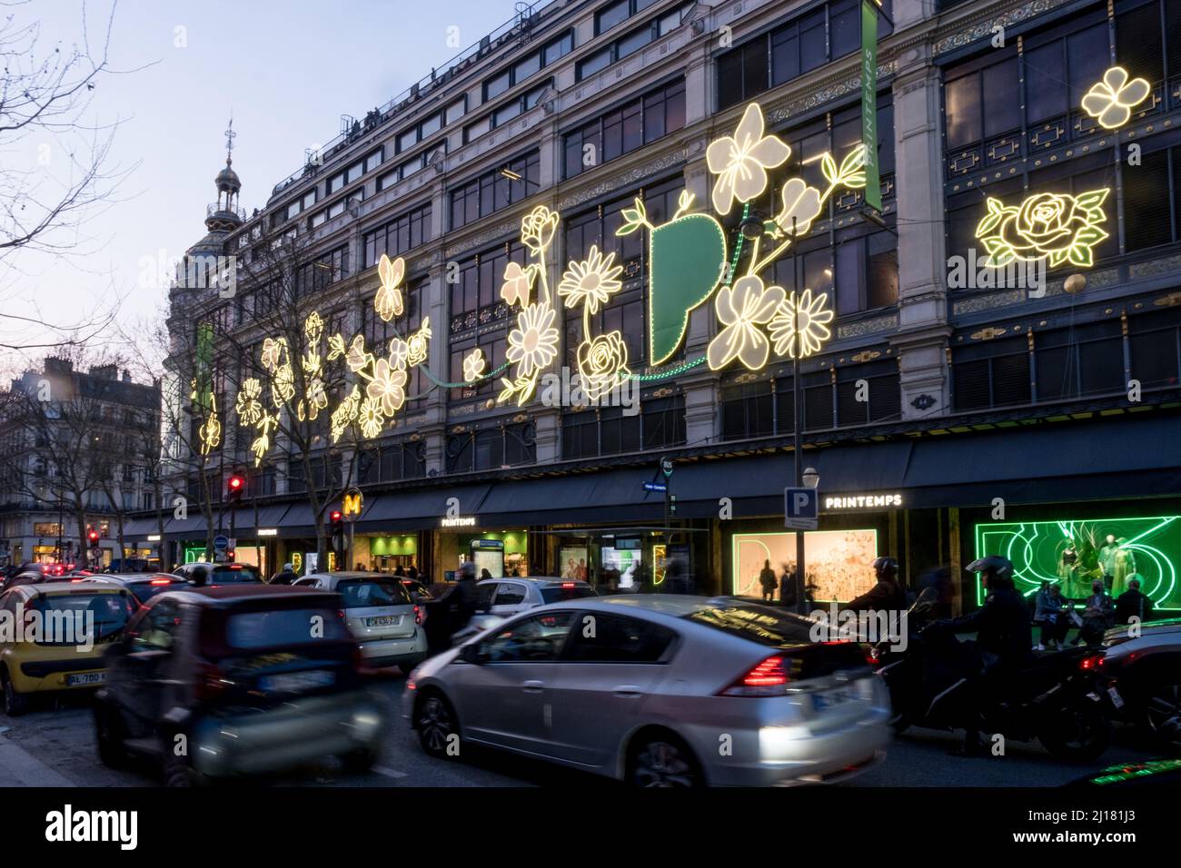 New decoration of the Printemps store on boulevard Haussmann in Paris ...