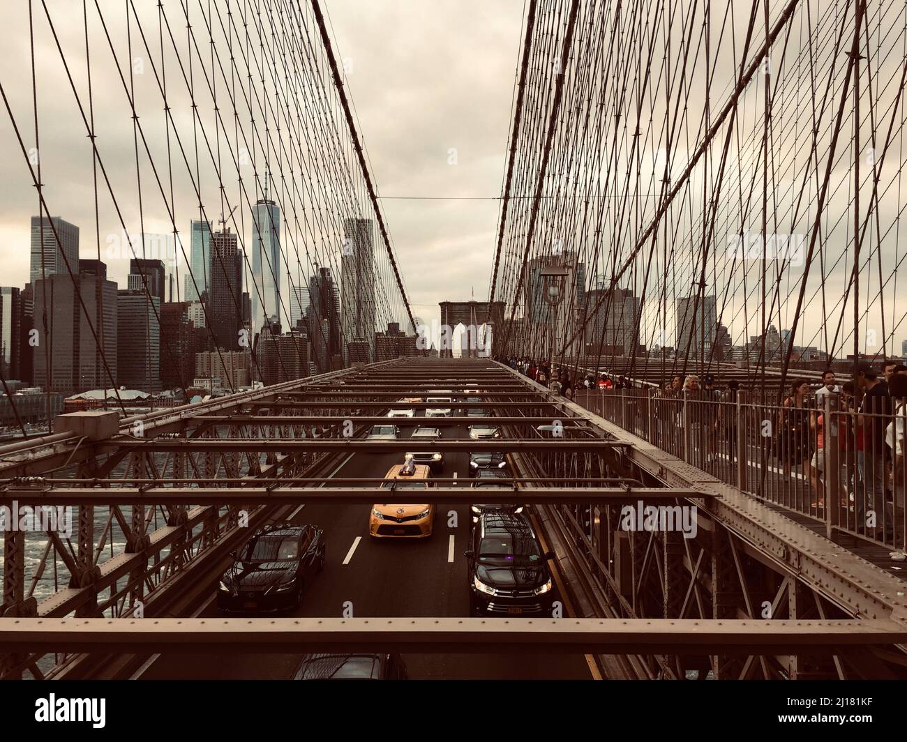 A unique stone and steel bridge between Manhattan and Brooklyn Stock ...