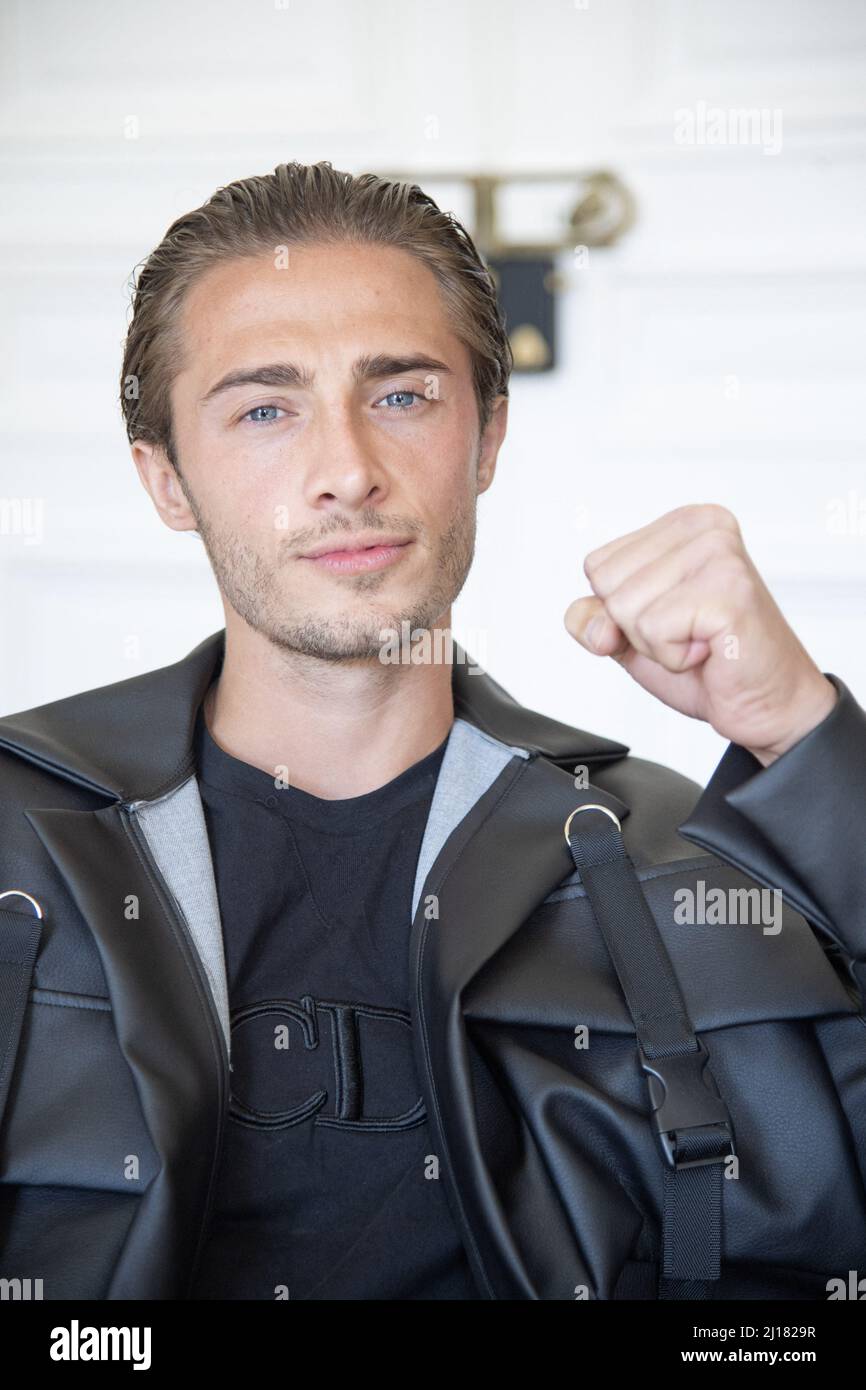 Dylan Thiry attending a press conference announcing a boxing combat ...