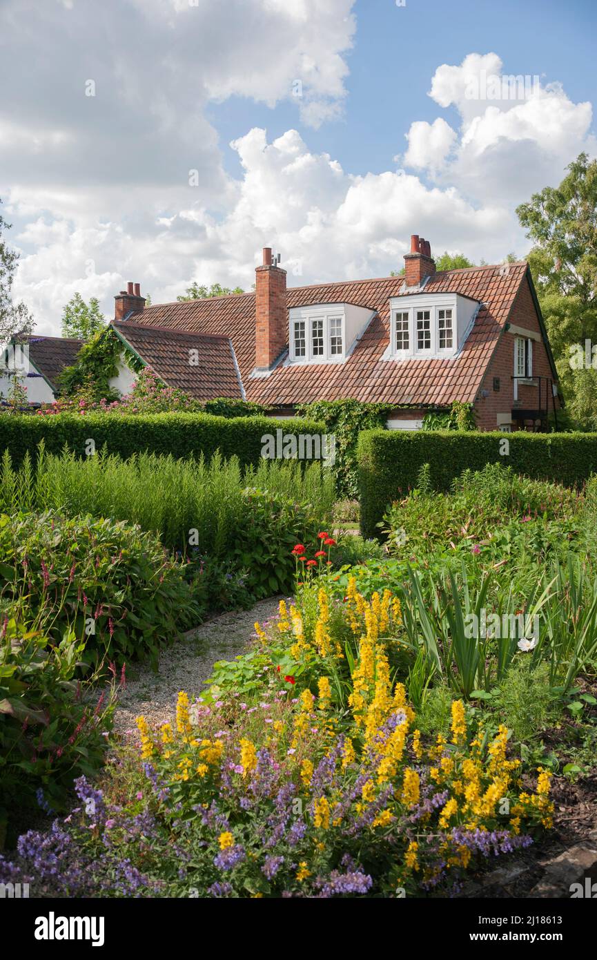 The Kilns, Headington, Oxford, home of author CS Lewis from 1930 until ...