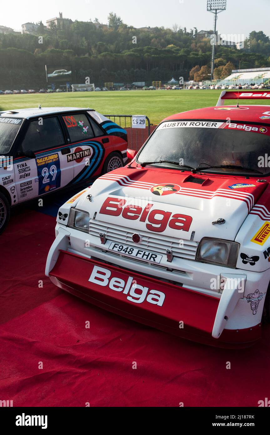 A vertical shot of MG Metro 6R4 GRUPPO B 1985 vintage rally car Stock ...