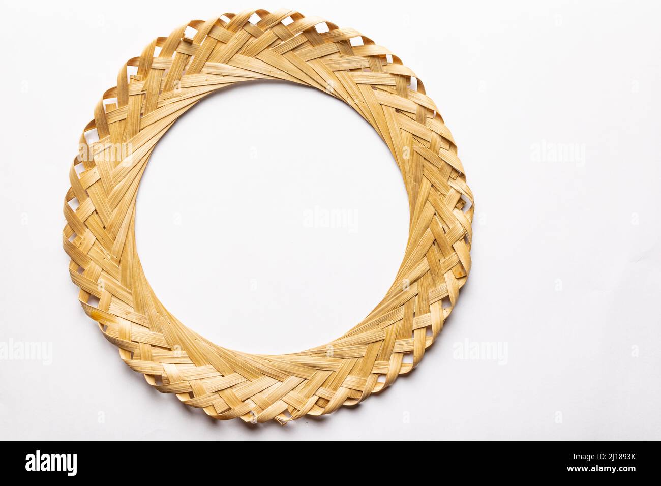 Weaved circular frame made from bamboo tree. Isolated in White ...