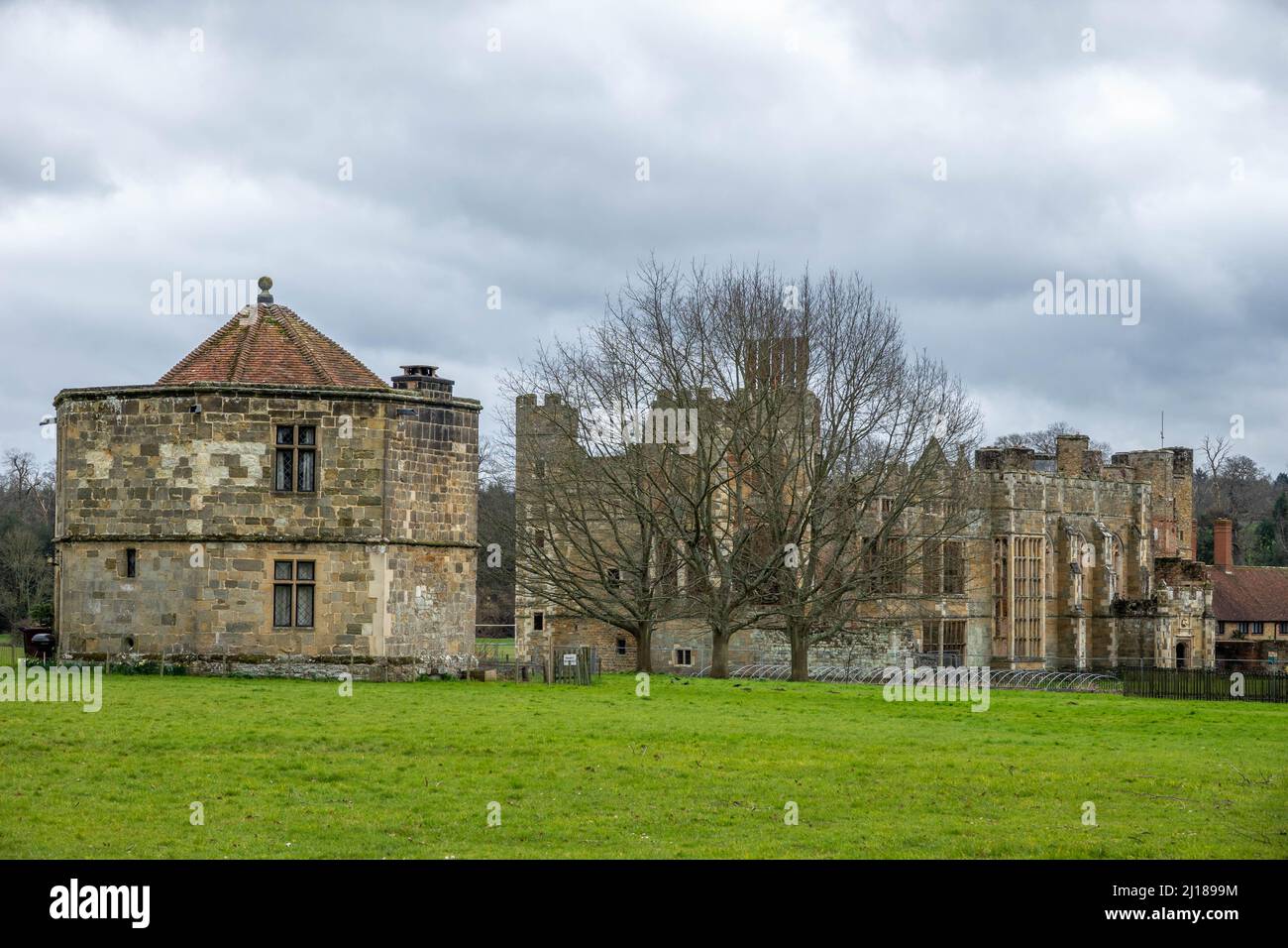 The Cowdray Heritage Ruins one of England's most important early Tudor ...