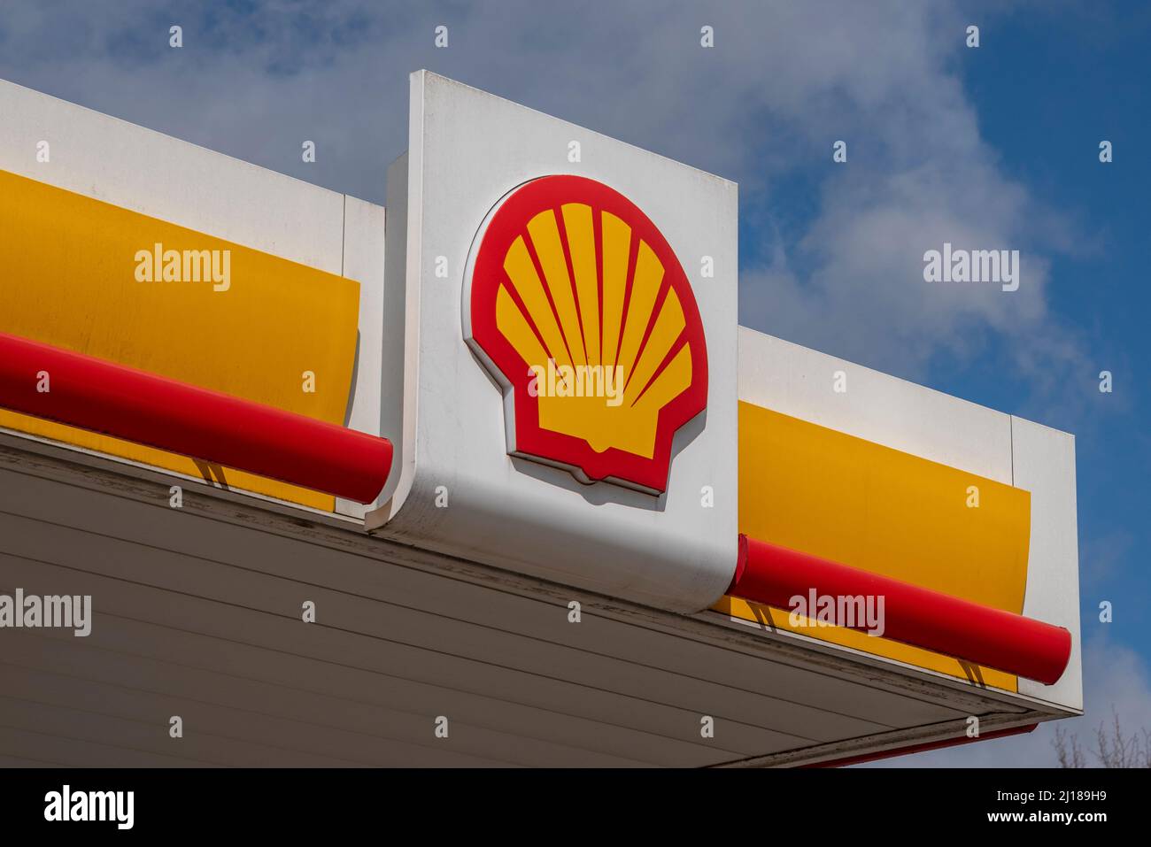 Shell logo on the canopy of a petrol station, Oxford, UK Stock Photo ...