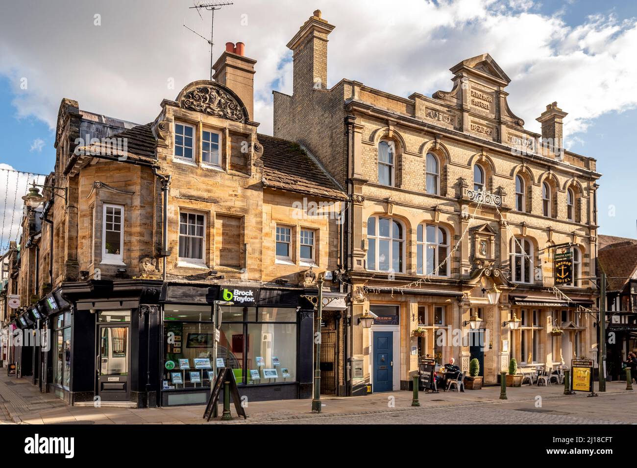 Horsham market square hi-res stock photography and images - Alamy