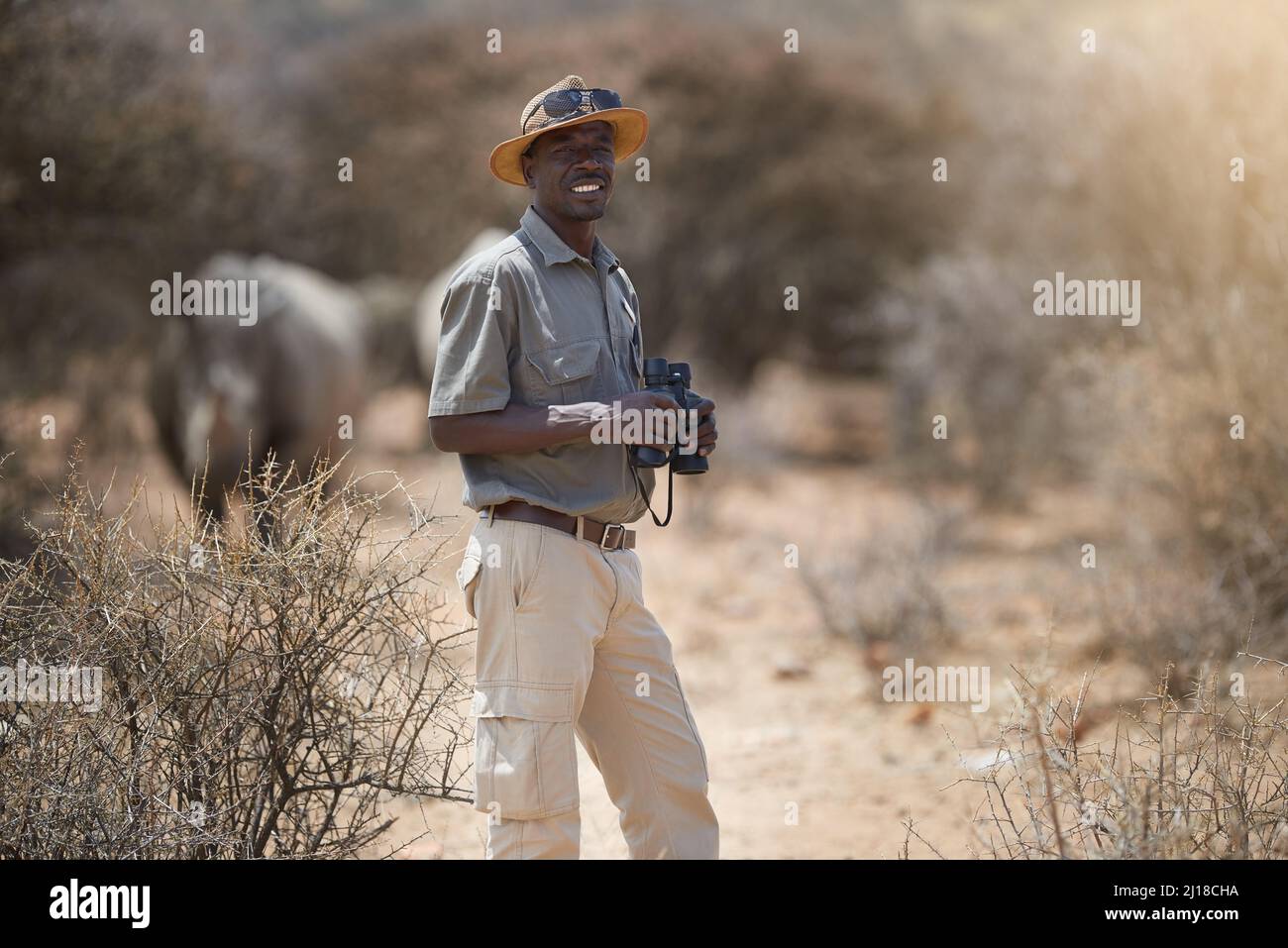 African game ranger hi-res stock photography and images - Alamy