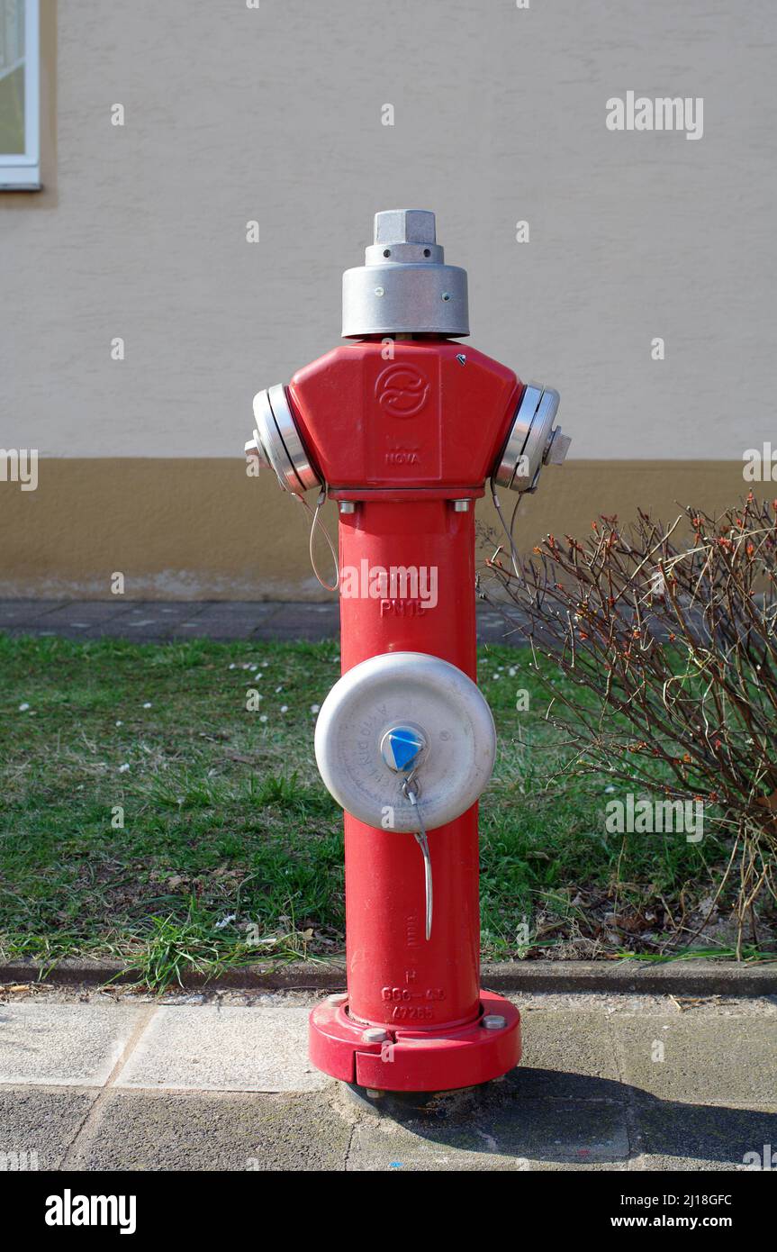 Outdoor hydrant box hi-res stock photography and images - Alamy