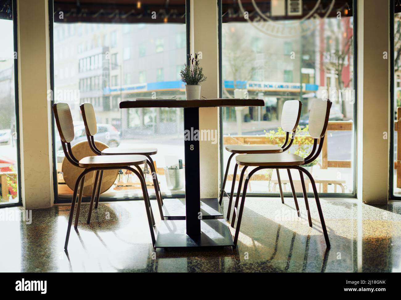 Empty coffee shop counter hi-res stock photography and images - Alamy