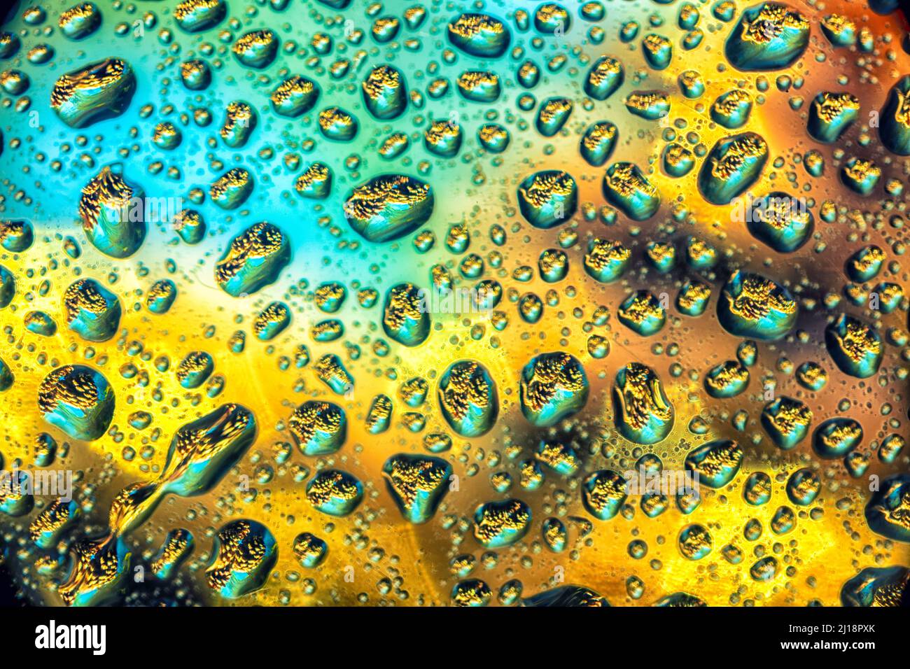 Creative water drop photograph with clear reflections Stock Photo - Alamy