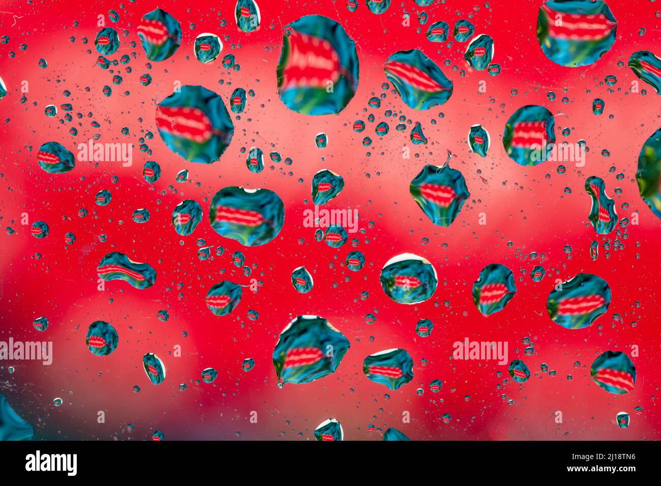 Christmas label reflected in water droplets, creative wrapping Stock ...