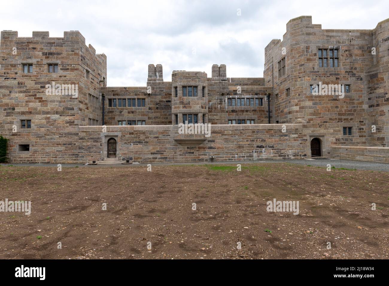 Castle drogo devon architecture hi-res stock photography and images - Alamy