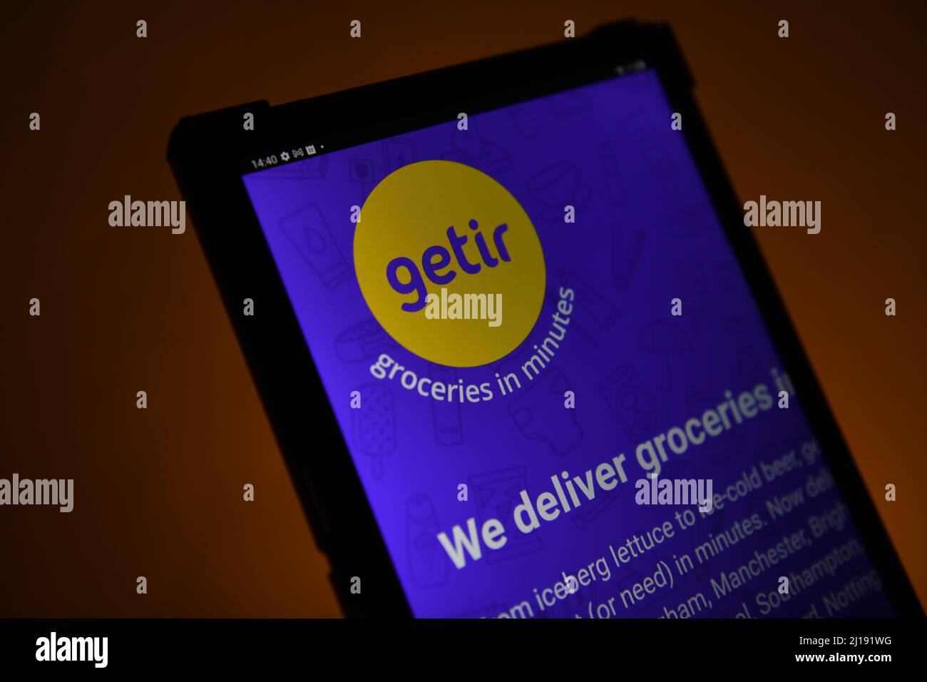 Getir delivery hi-res stock photography and images - Alamy
