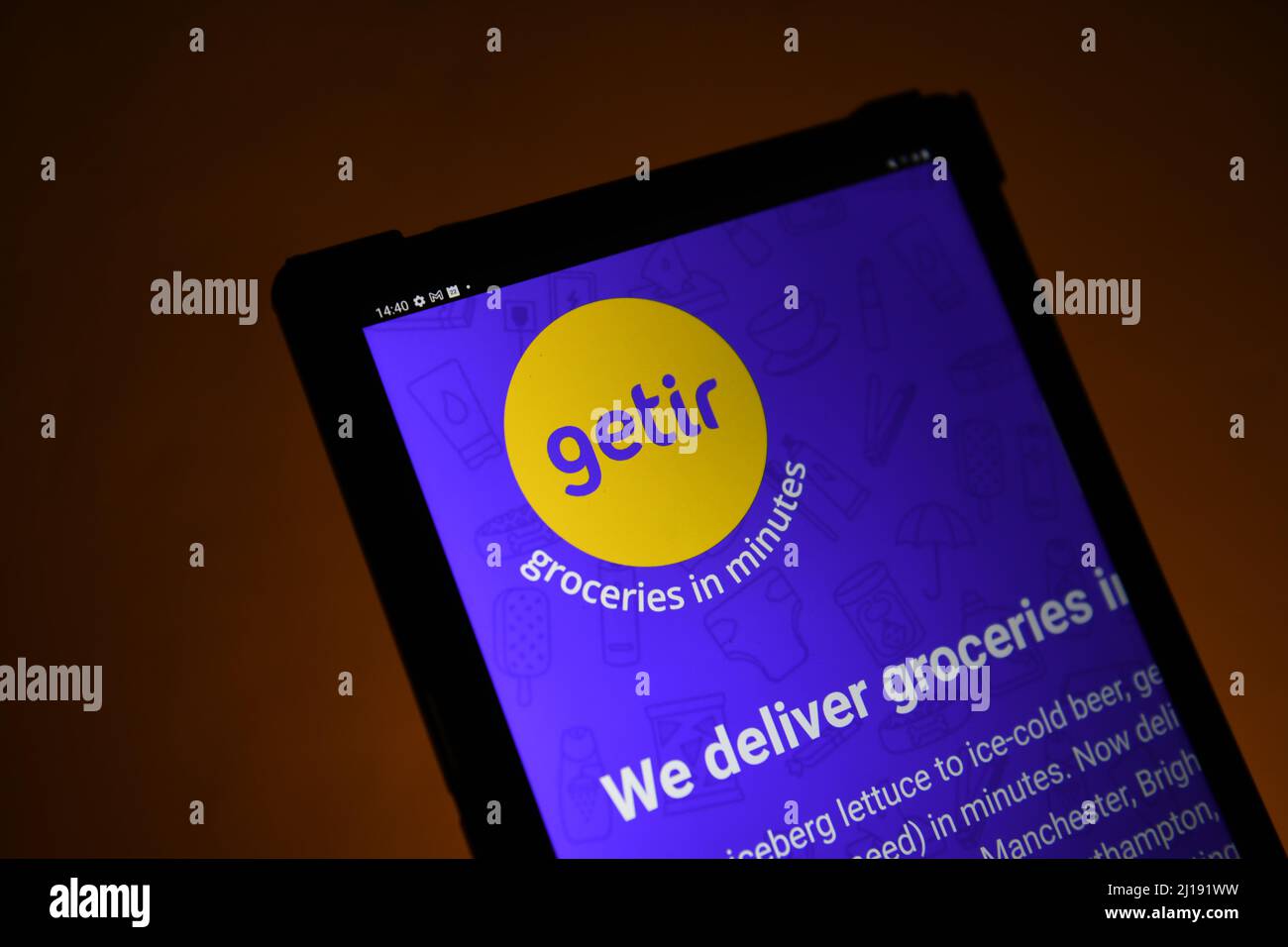 Getir delivery hi-res stock photography and images - Alamy
