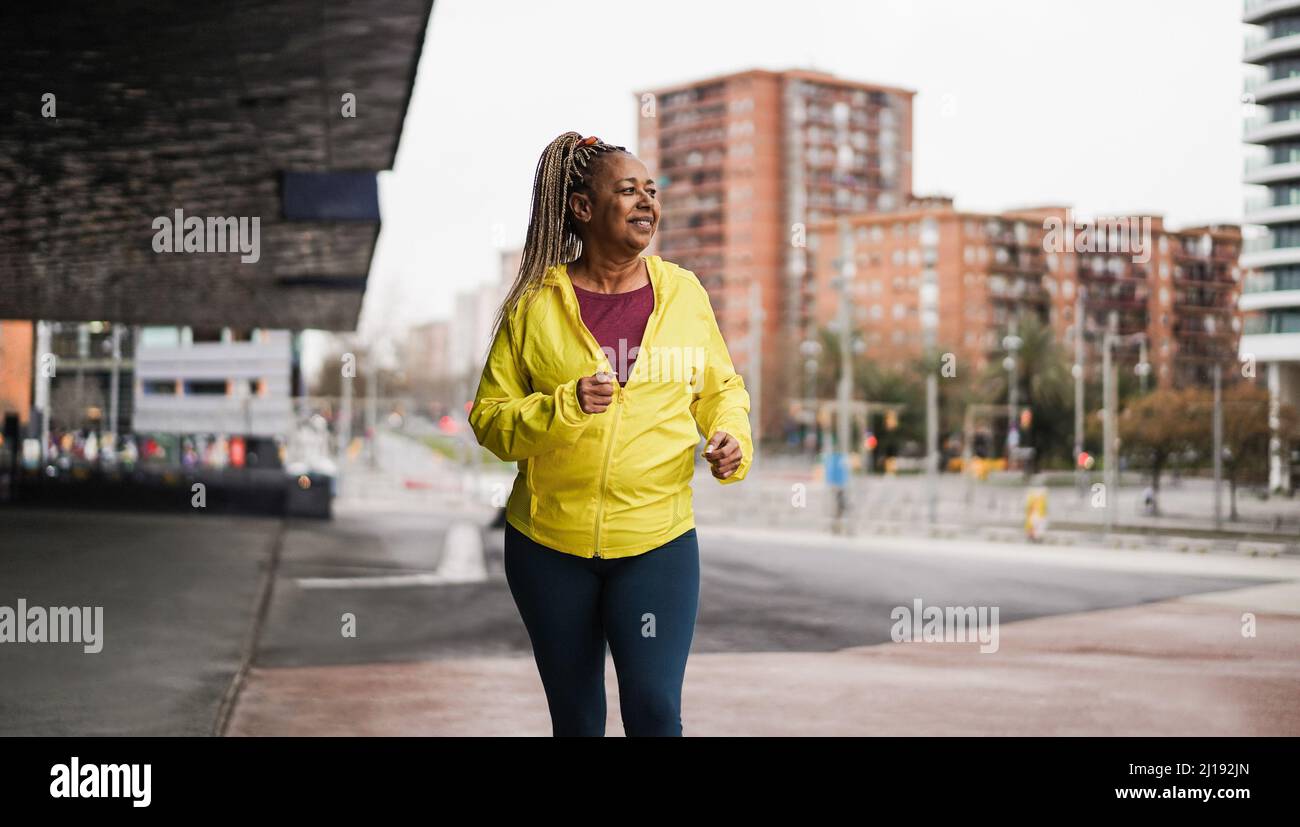 African senior athlete running hi-res stock photography and images - Alamy