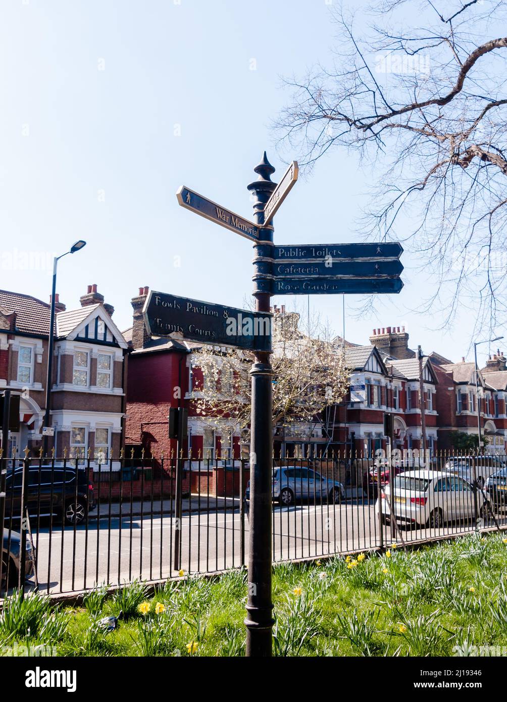 Central Park Signpost Stock Photo - Alamy