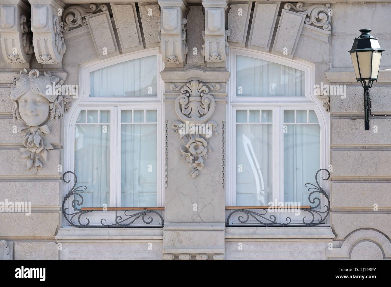 Double window-Revivalist style mansion in Old Town-Vila Adentro area ...