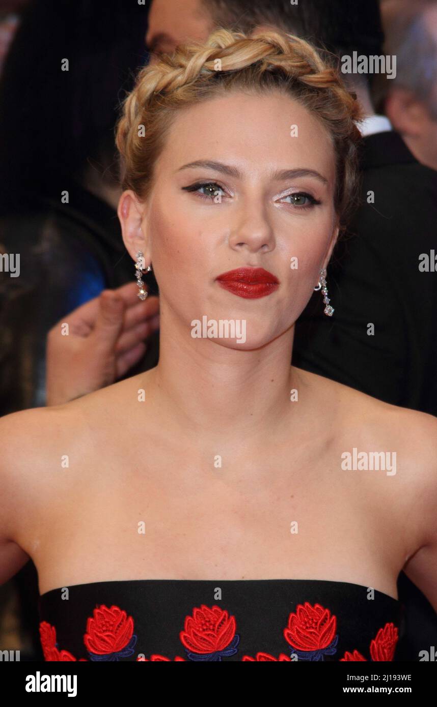London. UK. Scarlett Johansson at the European Premiere of The Avengers ...