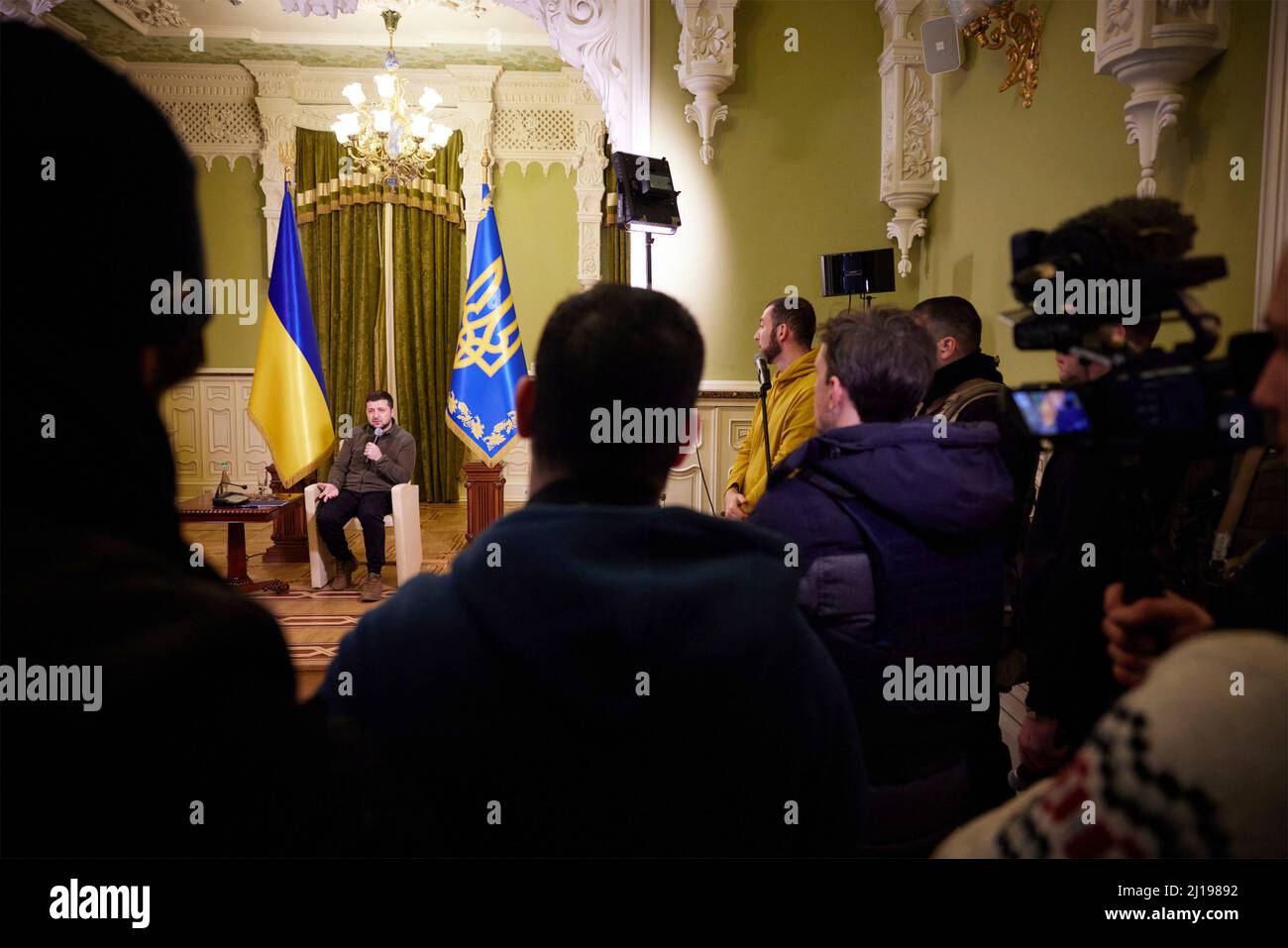 Volodymyr zelenskyy 12 march 2022 hi-res stock photography and images ...