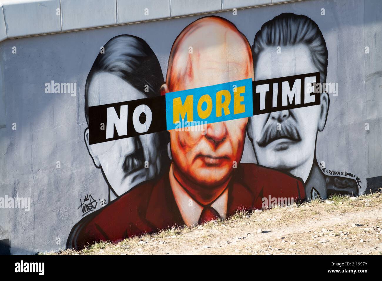 Adolf Hitler, Vladimir Putin and Joseph Stalin on anti-war mural ...