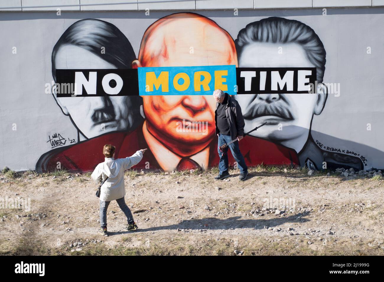 Adolf Hitler, Vladimir Putin and Joseph Stalin on anti-war mural ...