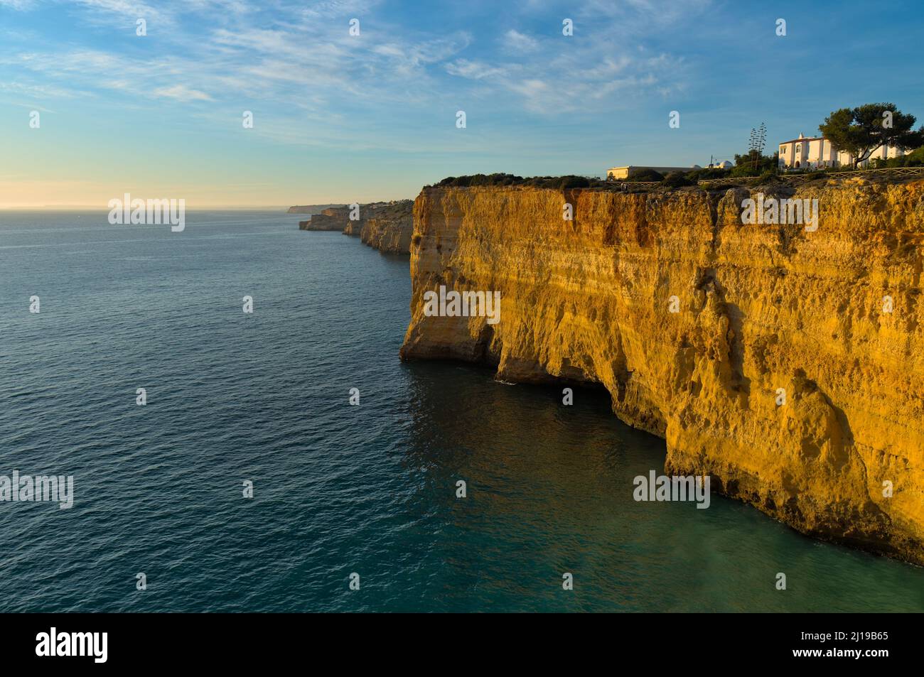Golden cliffs hi-res stock photography and images - Alamy