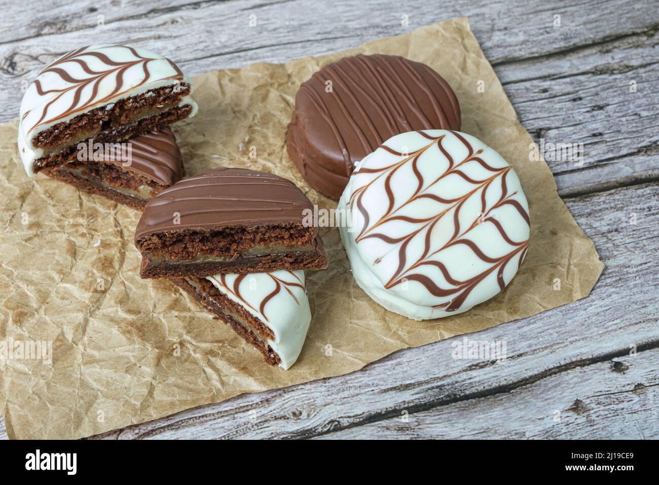Side view chocolate cake hi-res stock photography and images - Alamy
