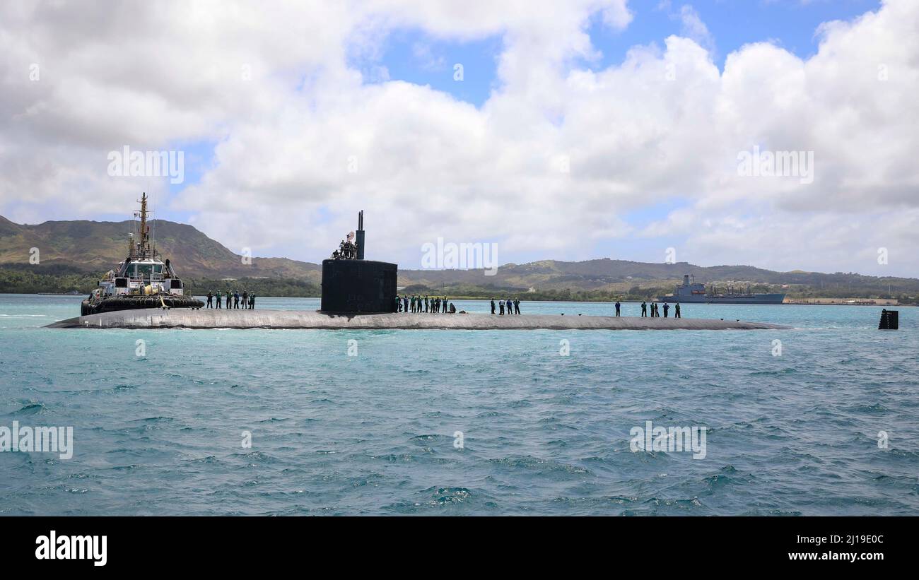 220321-N-MH959-1030 APRA HARBOR, Guam (March 21, 2022) The Los Angeles ...