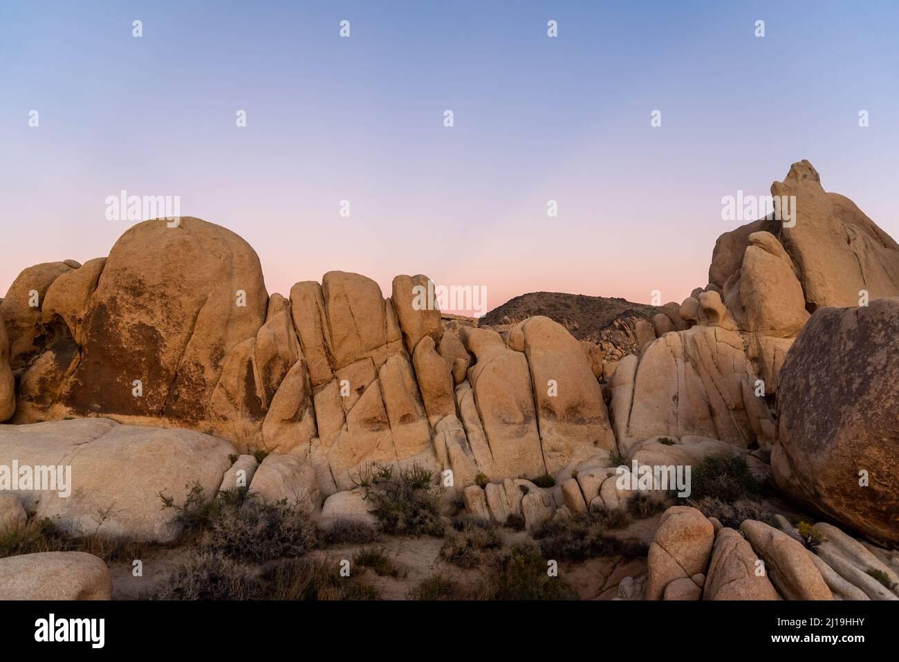 Beautiful landscape in the Californian desert during fall months ...