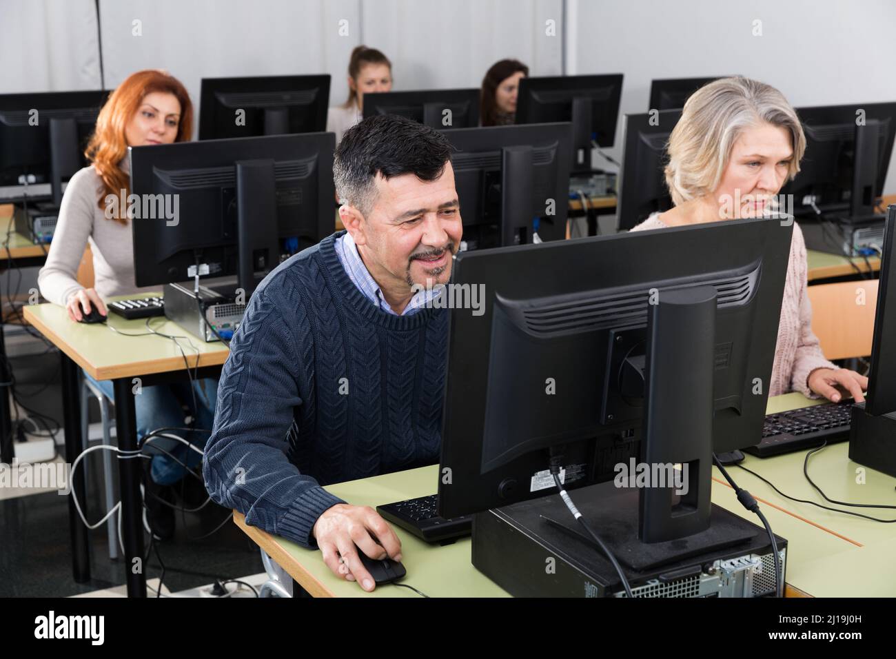 Mature middle class women hi-res stock photography and images - Alamy