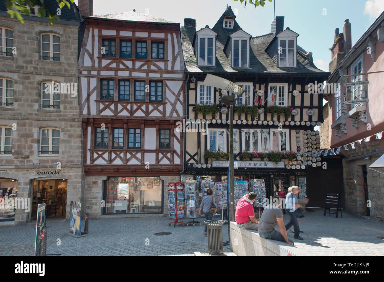 France brittany quimper old town hi-res stock photography and images ...