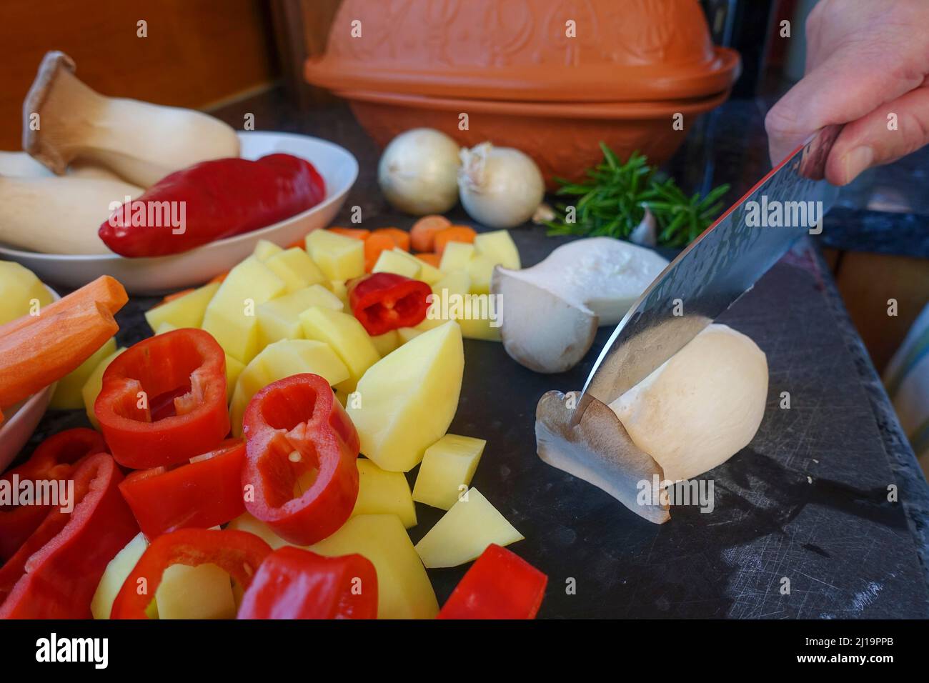 Southern German cuisine, preparing vegetables from the Roman pot ...
