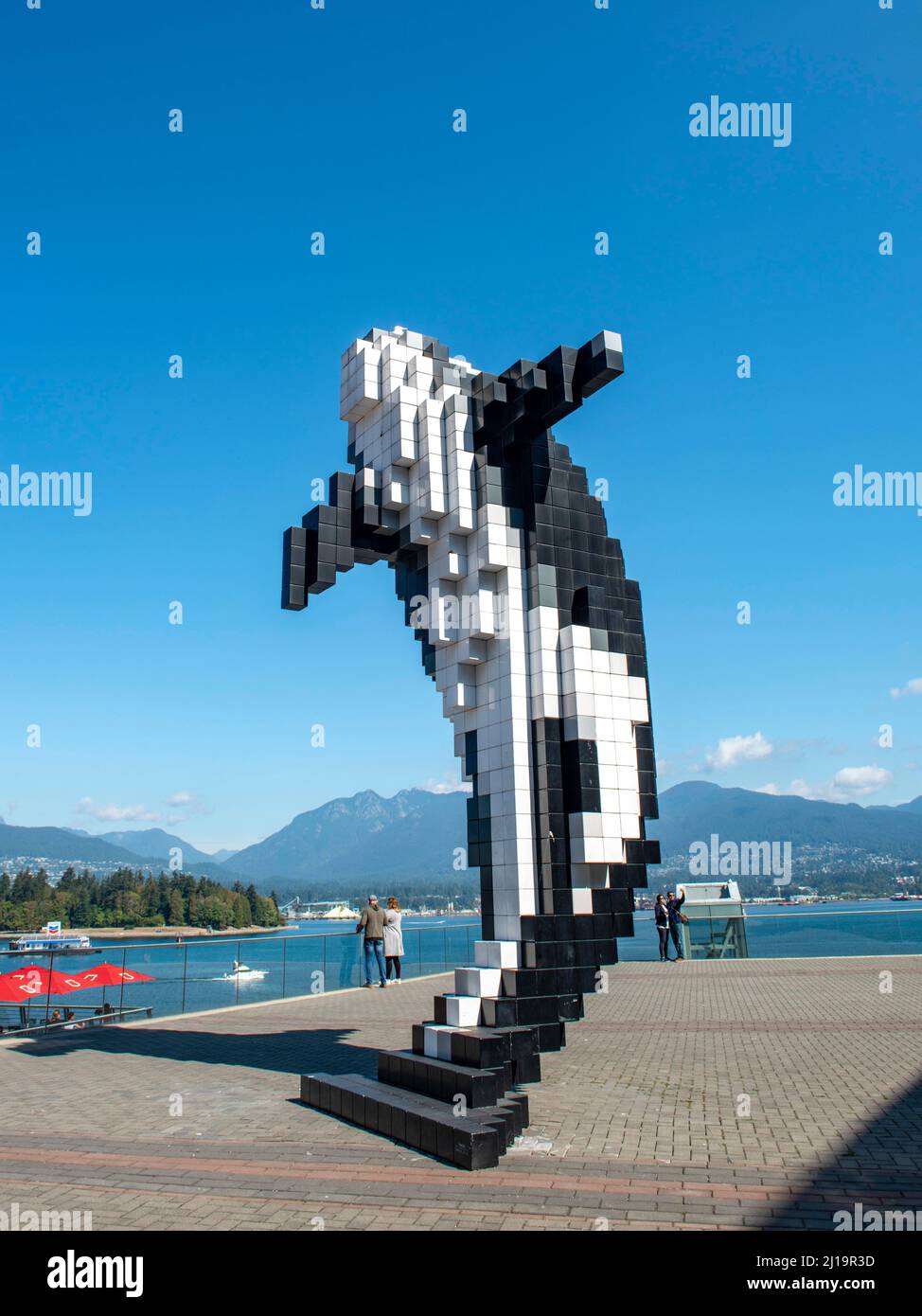 Statue Digital Orca, Jack Poole Plaza, Vancouver, British Columbia ...