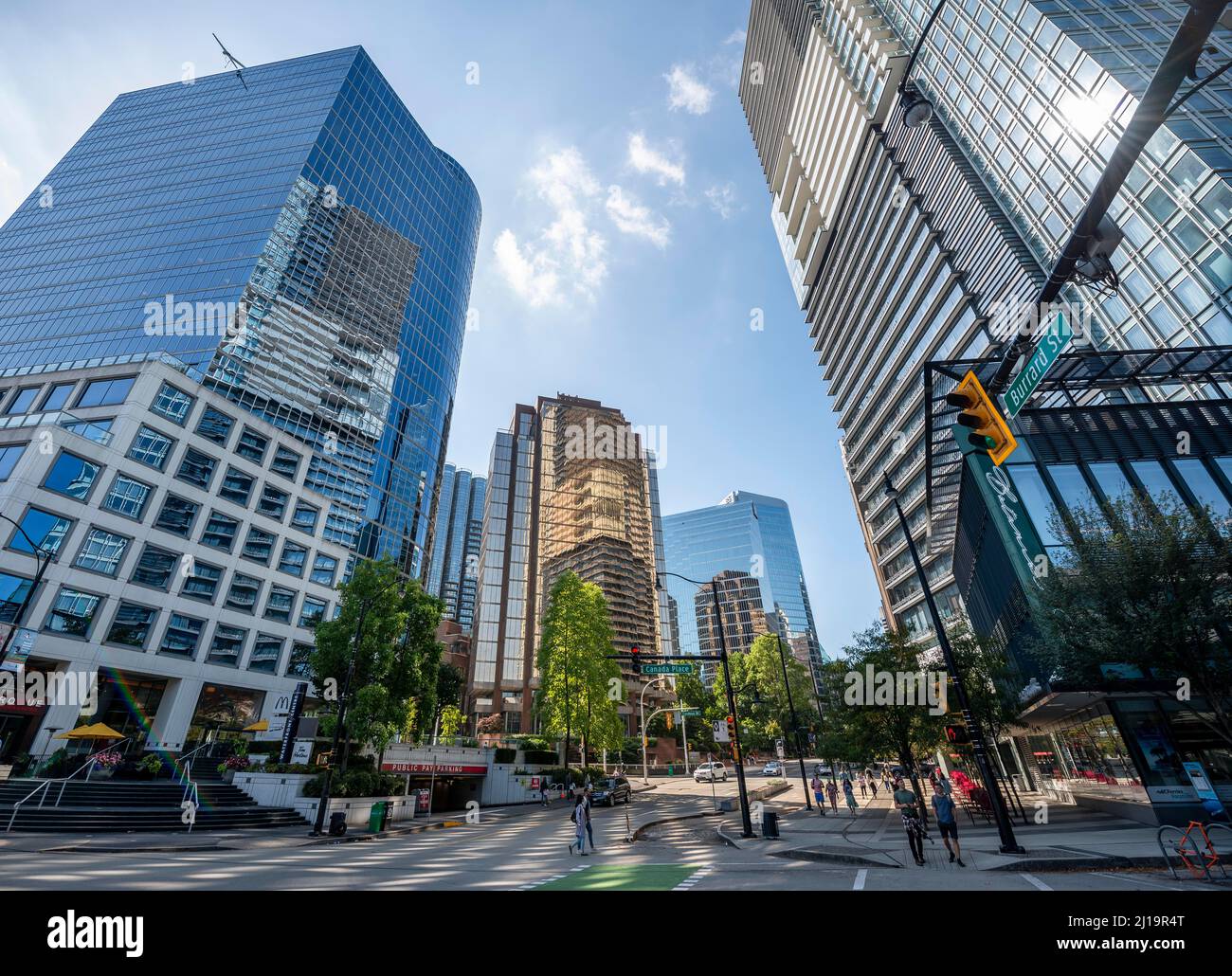 Skyscraper downtown urban building hi-res stock photography and images ...