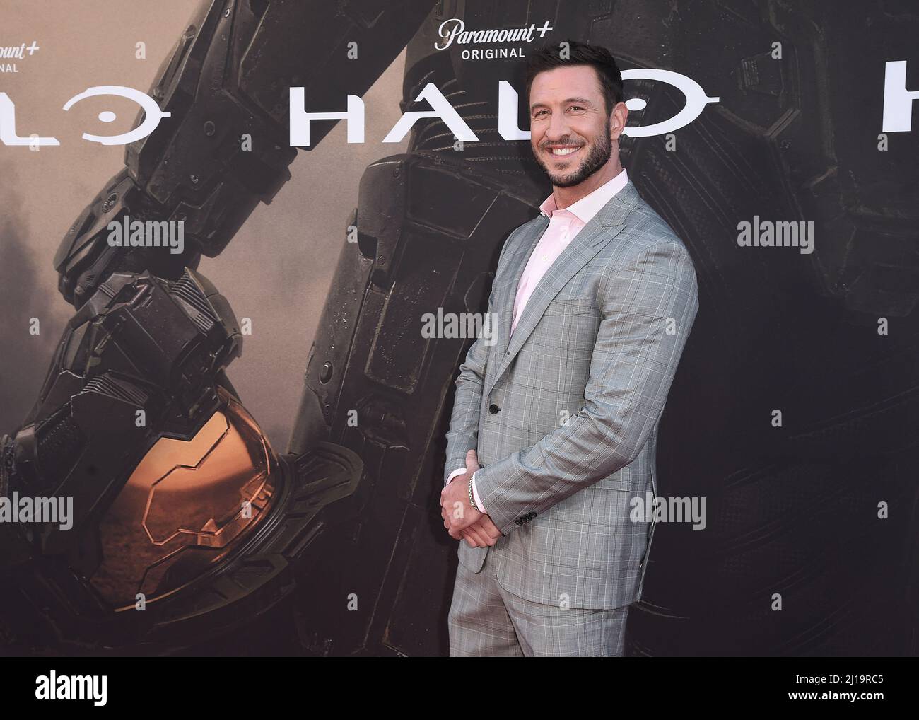 Halo series 2022 hi-res stock photography and images - Alamy