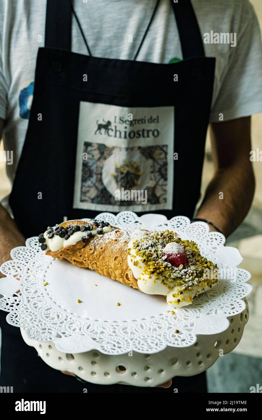Cannoli at the confectionery of the Santa Caterina monastery, Palermo ...
