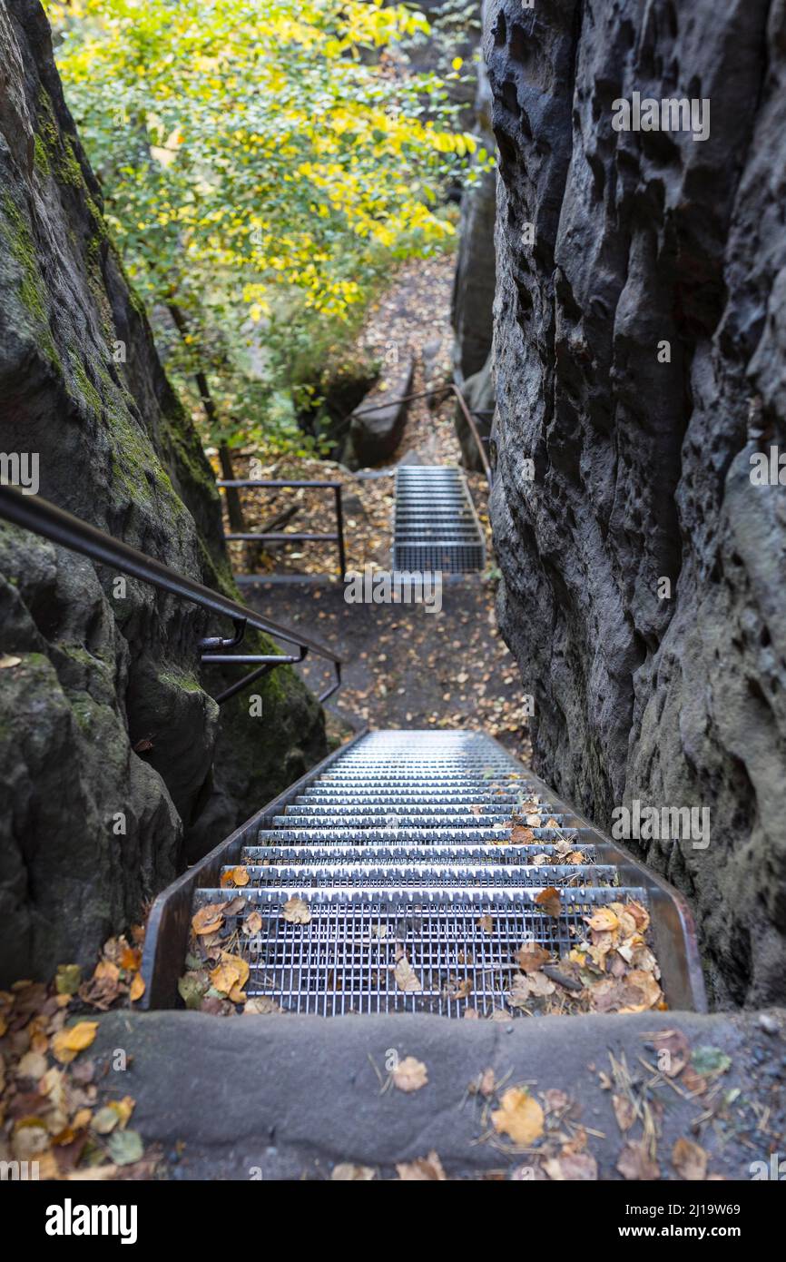 Very steep descent hi-res stock photography and images - Alamy