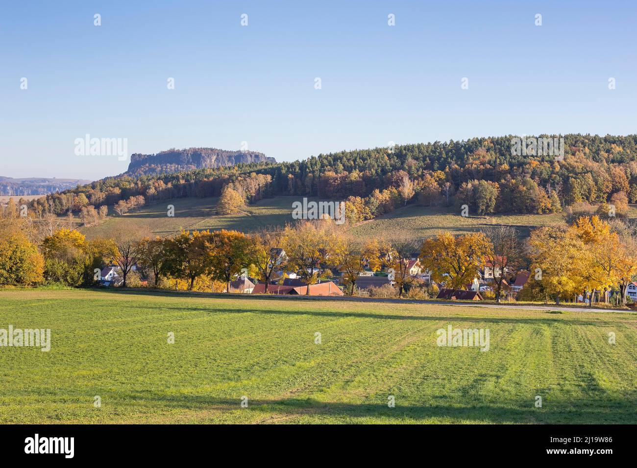 View of Pfaffendorf, Lilienstein in the background, autumn, Saxon ...