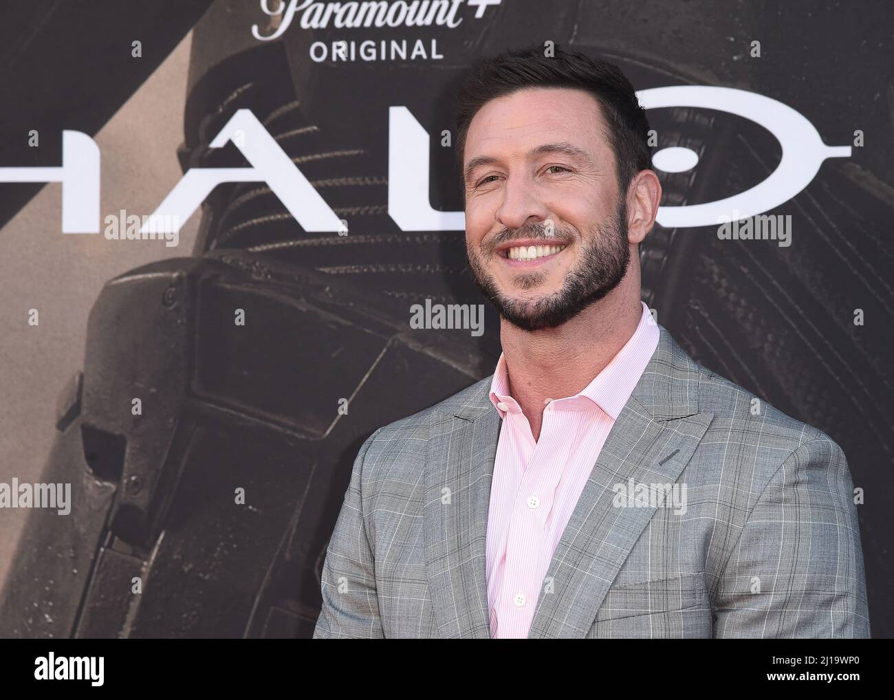 Halo series 2022 hi-res stock photography and images - Alamy