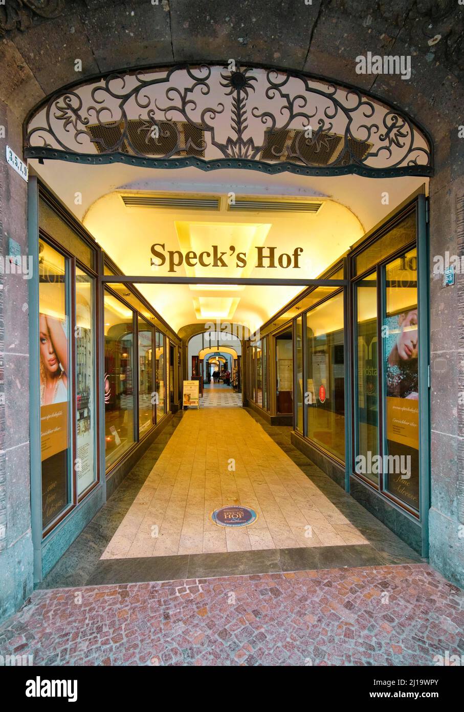 Specks Hof shopping arcade, Leipzig, Saxony, Germany Stock Photo - Alamy Specks Hof shopping arcade, Leipzig, Saxony, Germany Stock Photo - Alamy