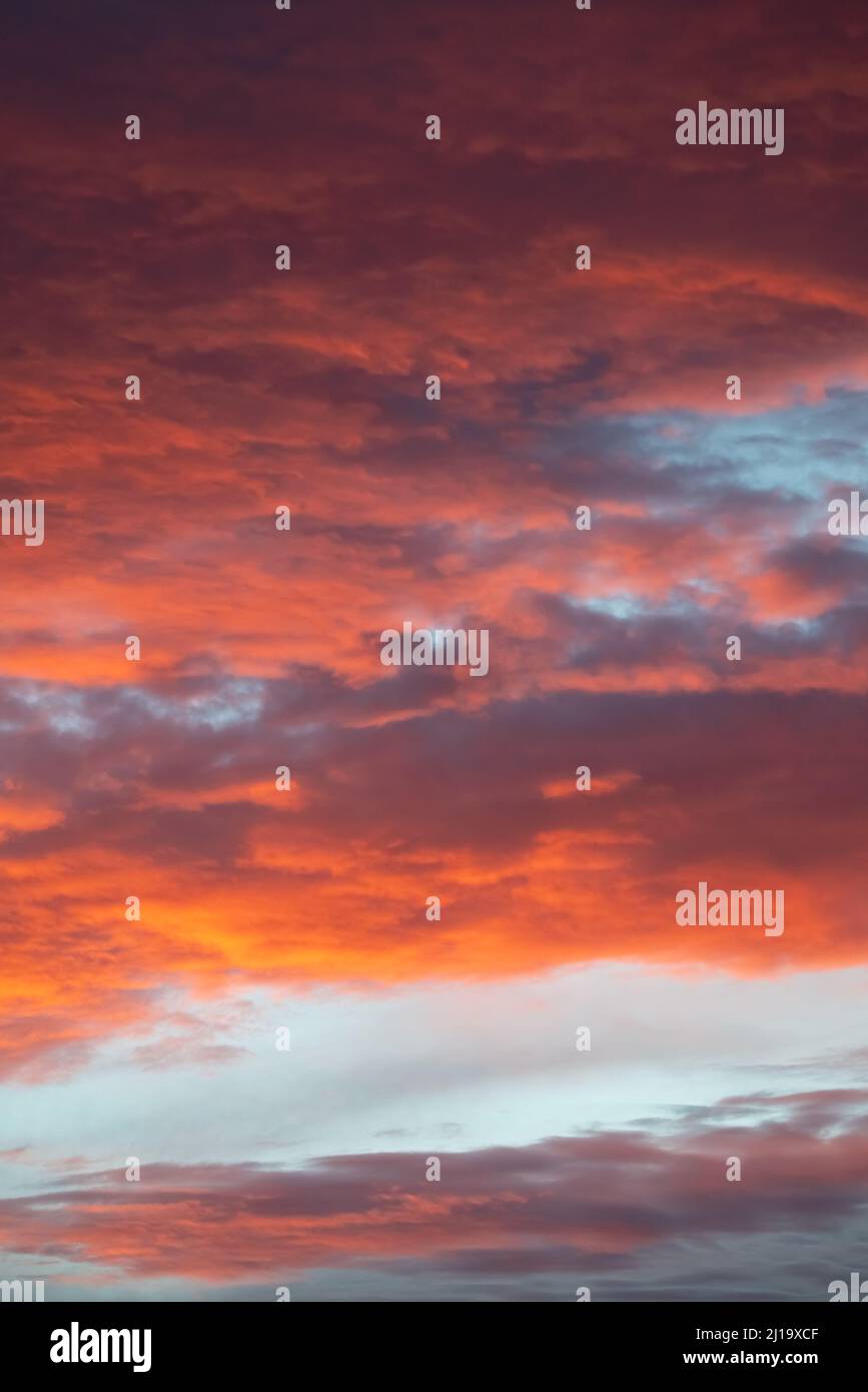 Orange and pink sunset hi-res stock photography and images - Alamy