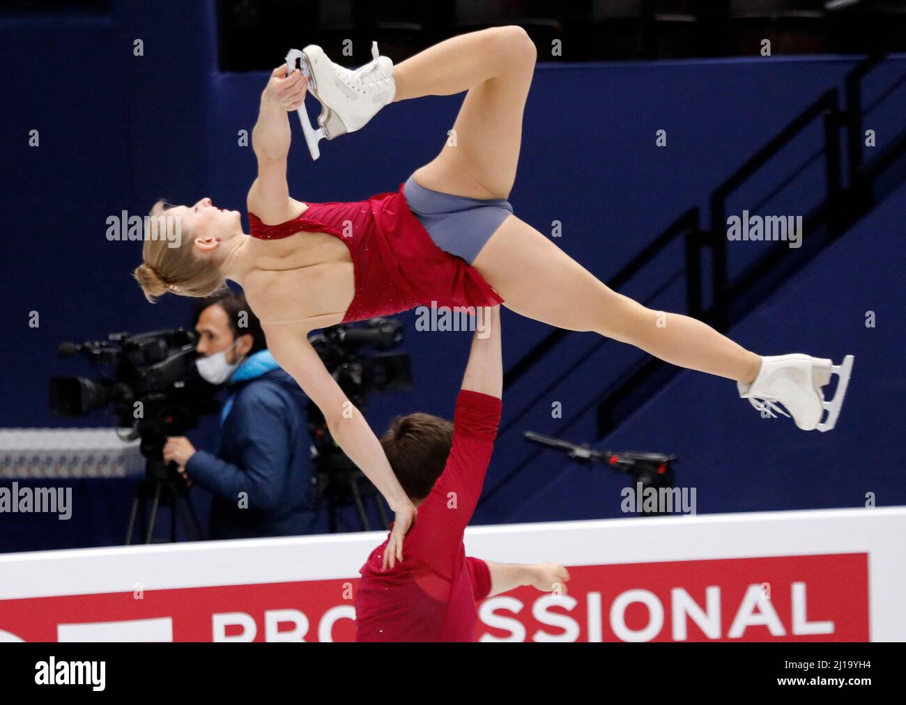 German Minerva Hase and Nolan Seegert perform during the pairs's short ...