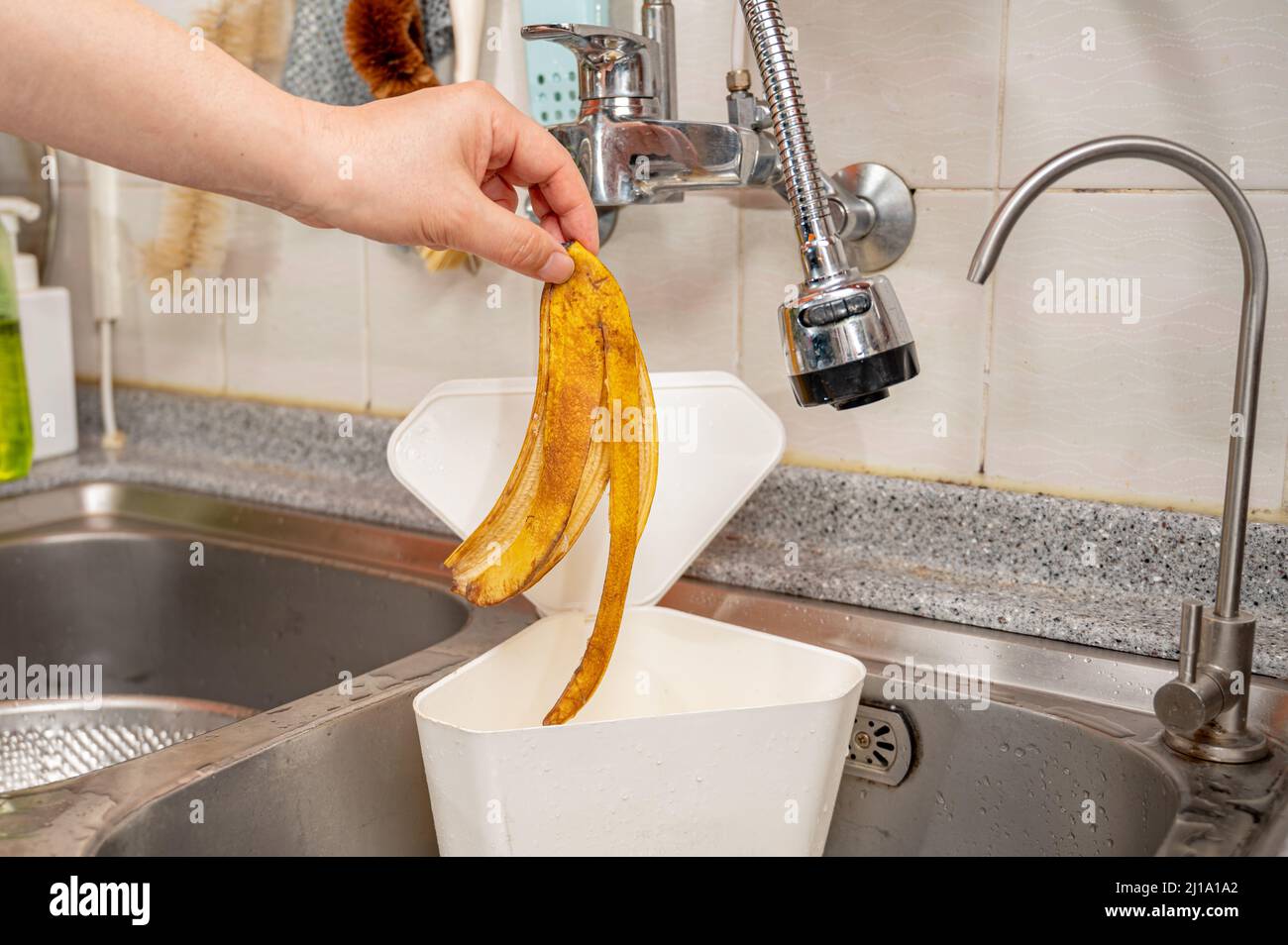 Food waste bin hi-res stock photography and images - Alamy